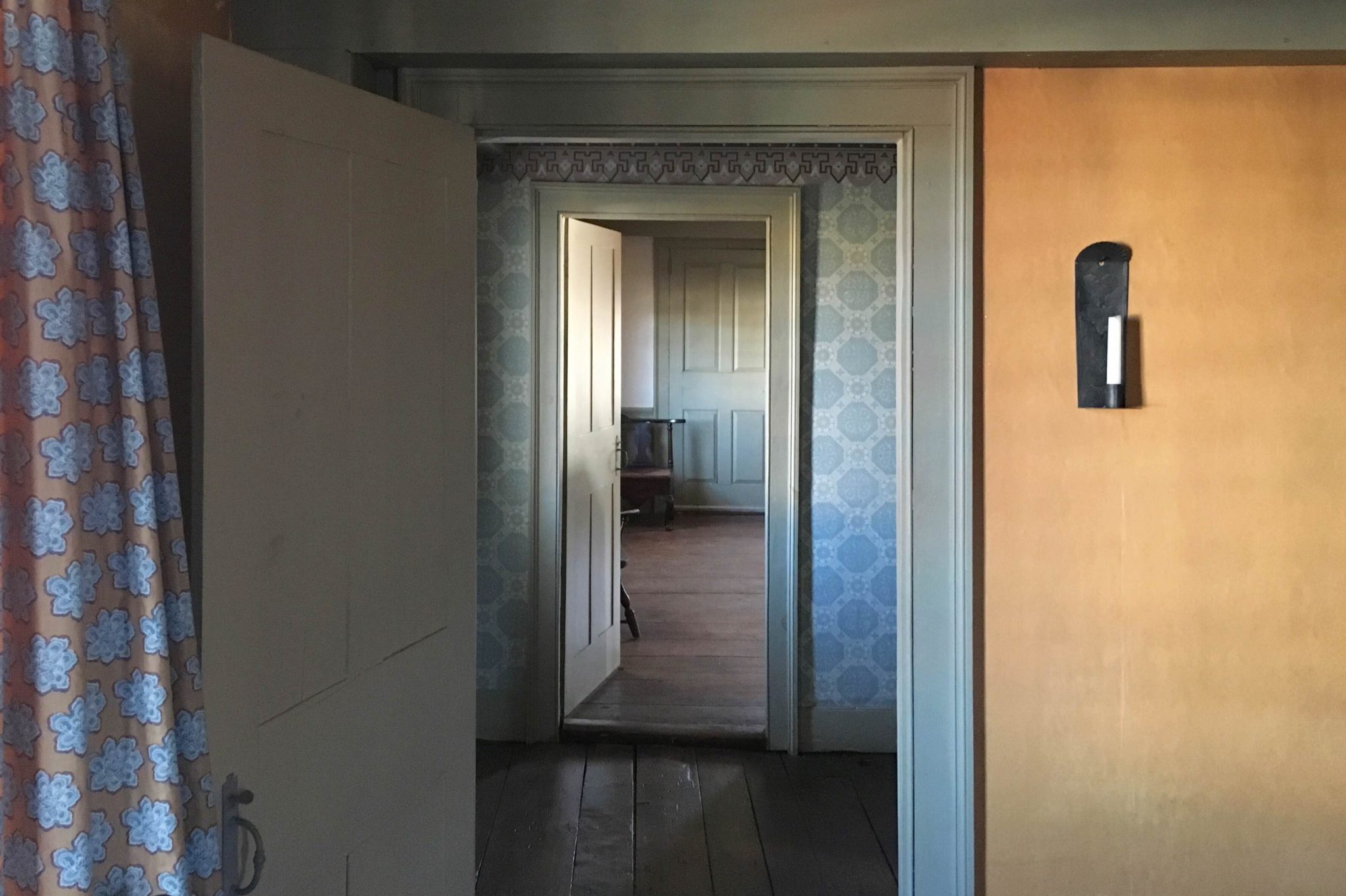 Tourist in My Own State: The Sarah Whitman Hooker House - The Front ...