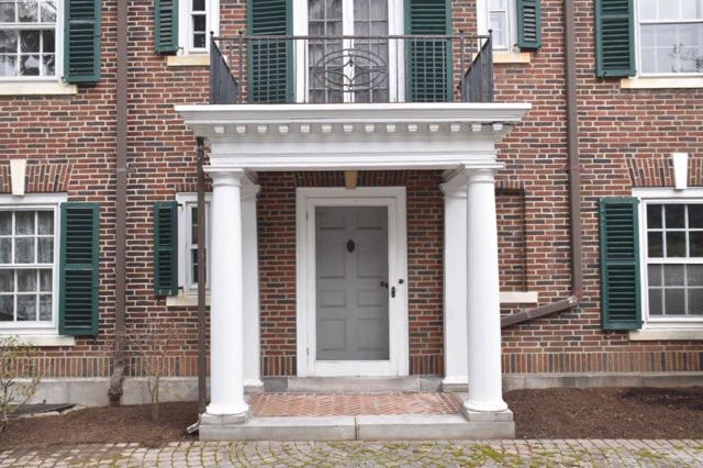 10 Reasons Why You’ll Want to Own This Vintage Home - The Front Door ...